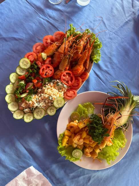 Barahona: Águilas Bay Beach Day with Lunch & Transfers - Why This Tour Offers Good Value