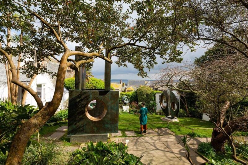 Barbara Hepworth Museum & Sculpture Garden: entry to site. - Key Points