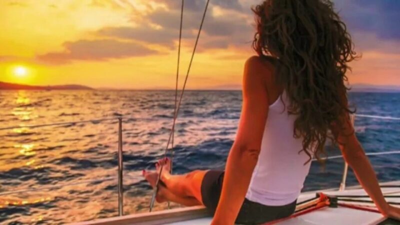 Barbate: Sunset Cruise with Glass of Cava - Key Points