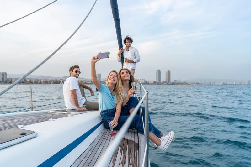 Barcelona: 1 hour sailing tour in a sailboat - The Itinerary Breakdown