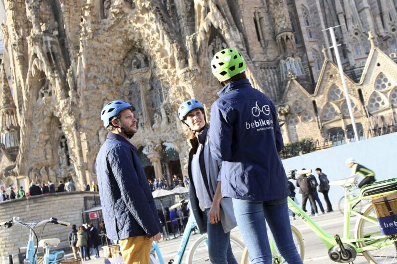 Barcelona: 2.5-Hour Bike or E-Bike Historical Tour - Taking in the Gràcia Neighborhood