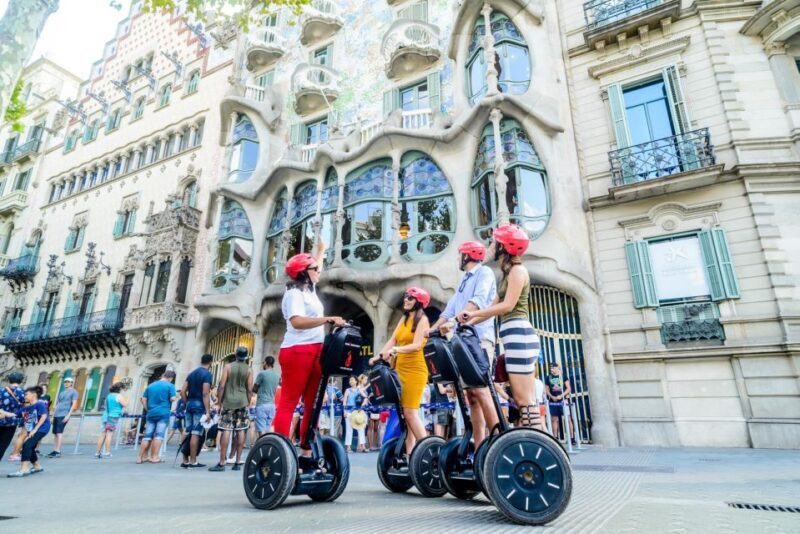 Barcelona: 2,5h Gaudí Segway Tour - A Detailed Look at the Tour Itinerary