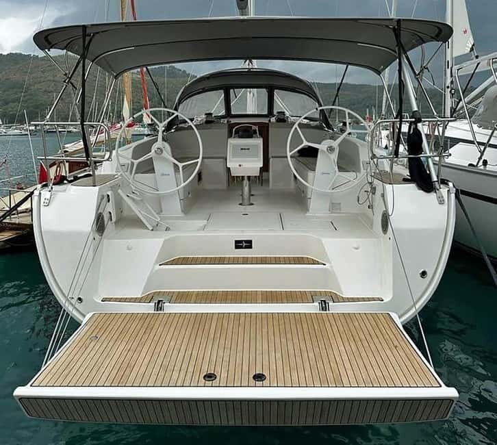 Barcelona: 4-hour sailing cruise in the morning or afternoon. - FAQ