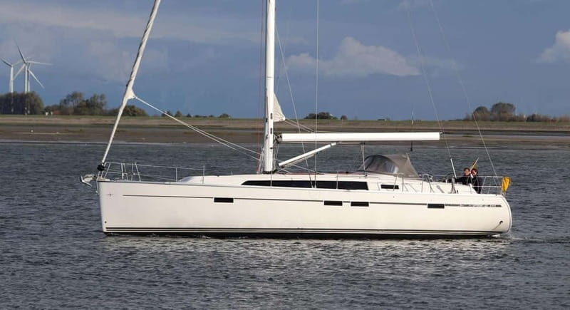 Barcelona: 8-hour sailing cruise during the day. - What’s Included: Making the Most of Your Day