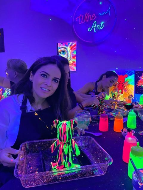 Barcelona: Bear-brick Fluorescent Painting | Wine and Art - FAQs
