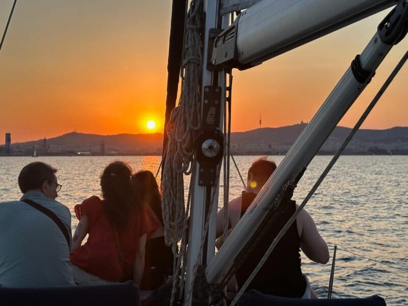 Barcelona: Boat Trip with Champagne - Sipping Champagne & Snacking