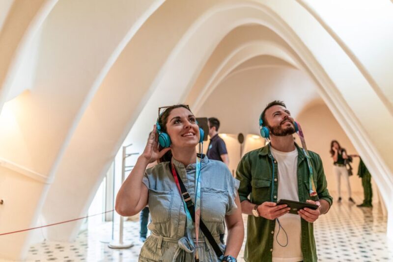Barcelona: Casa Batlló Entry with Self-Audioguide Tour - Key Points