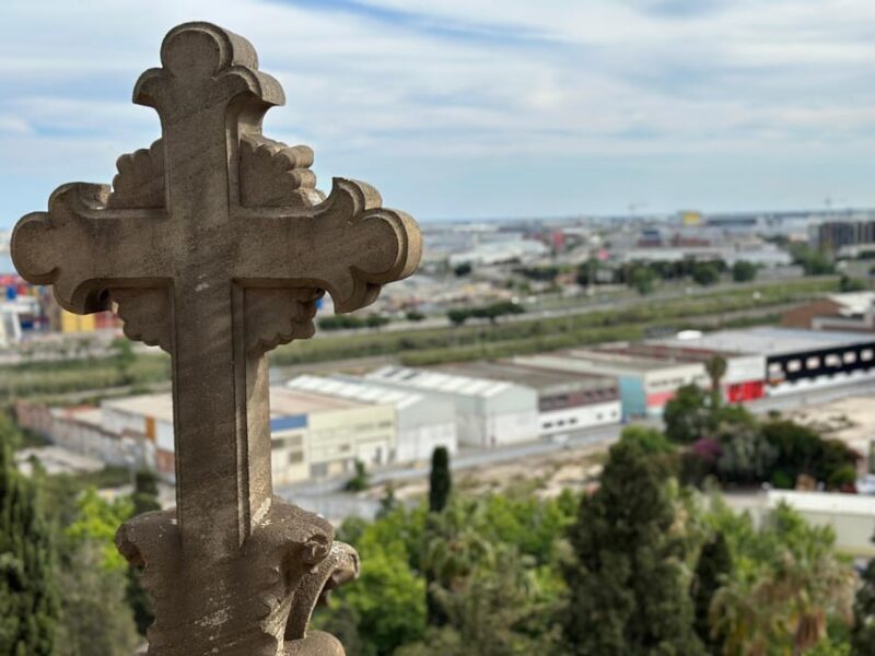 Barcelona: Cemetery Tour - Gothic Graves & Local History - Who Will Love This Experience?