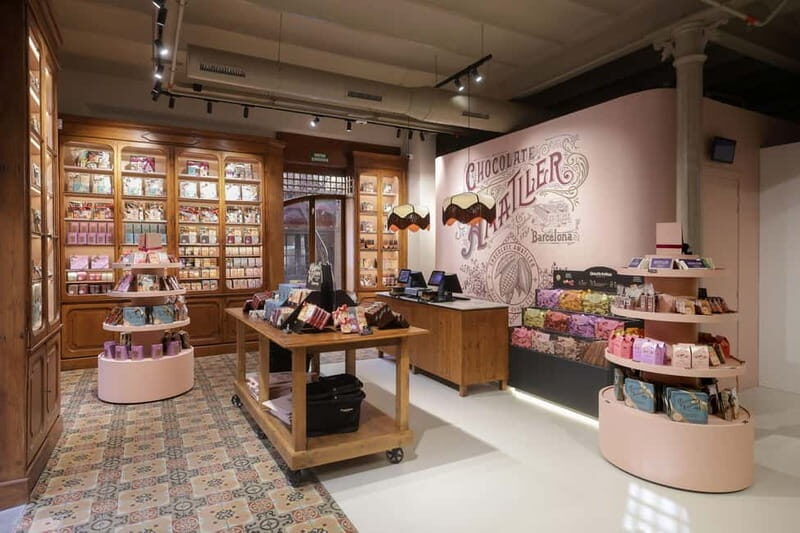 Barcelona & Chocolate Amatller History and Culture + Activity and Tasting - Making Chocolate by Hand