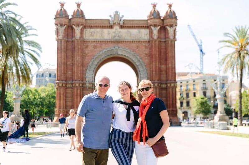 Barcelona: City Highlights Bike Tour - Key Points