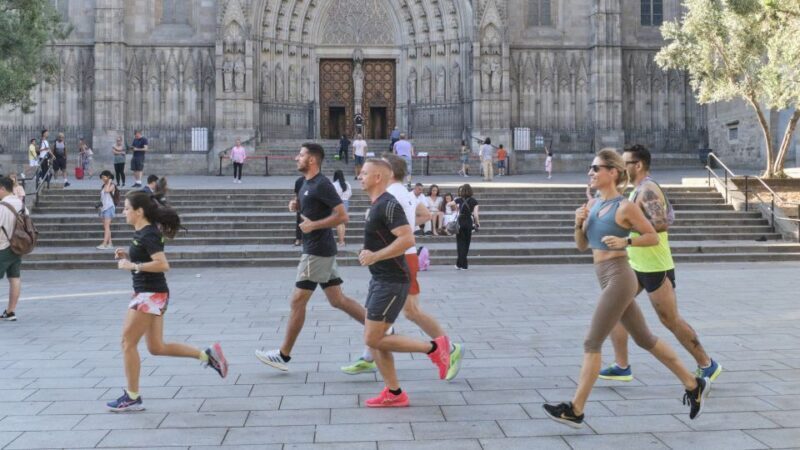 Barcelona: City Highlights Guided Running Tour - Practical Tips for Participants