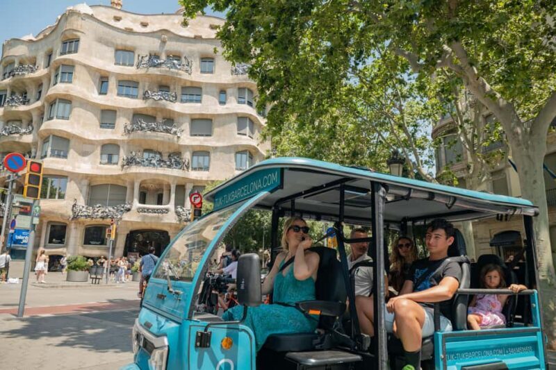 Barcelona: City Highlights Private Tuk-Tuk Tour - Exploring Barcelona in a Unique Way