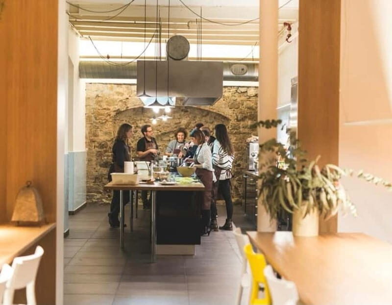 Barcelona: Cooking Class with Tapas, Paella & Wine Tasting - The Experience in Detail