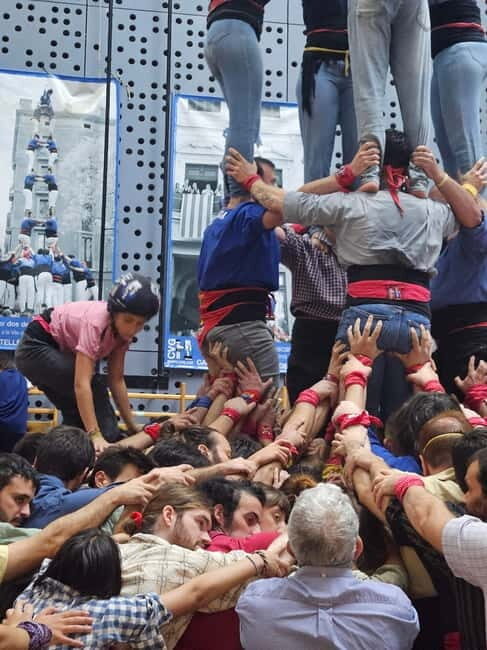 Barcelona: Craft Beer Tasting & Castellers Experience - Key Points