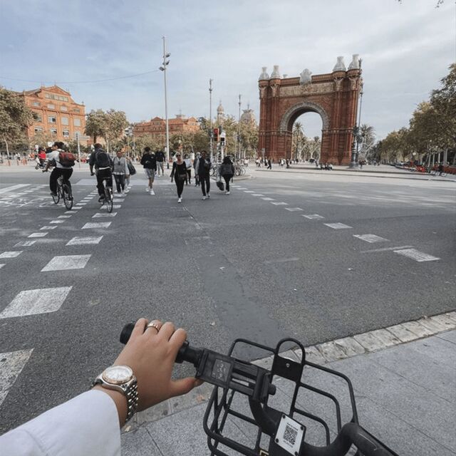 Barcelona: Customized Bike Tour of Cultural Highlights - Why Consider a Bike Tour in Barcelona?