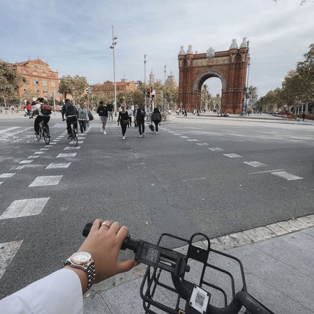 Barcelona: Customized Bike Tour of Cultural Highlights - Practical Tips for Participants
