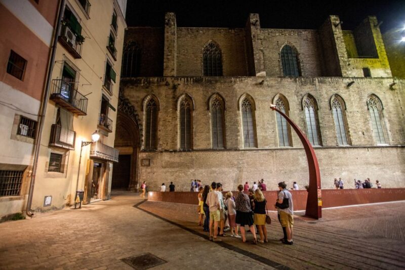 Barcelona: Dark History Night Walking Tour - Key Points