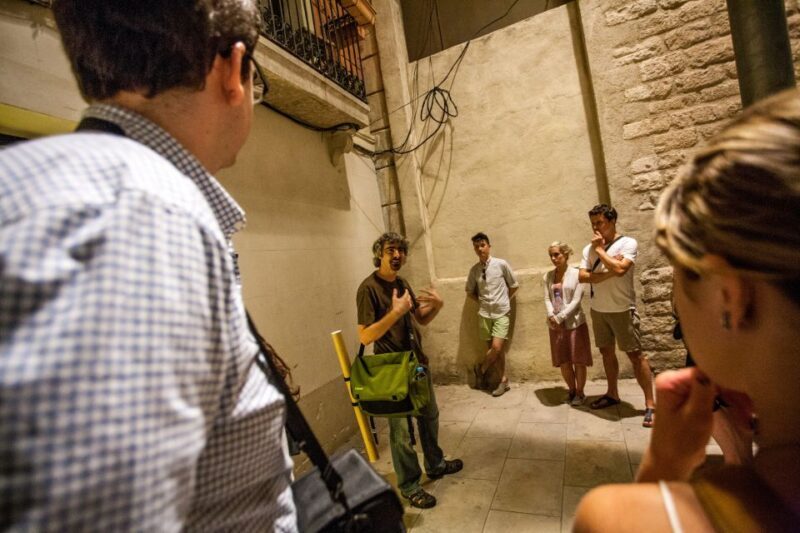Barcelona: Dark History Night Walking Tour - Why Choose This Tour?