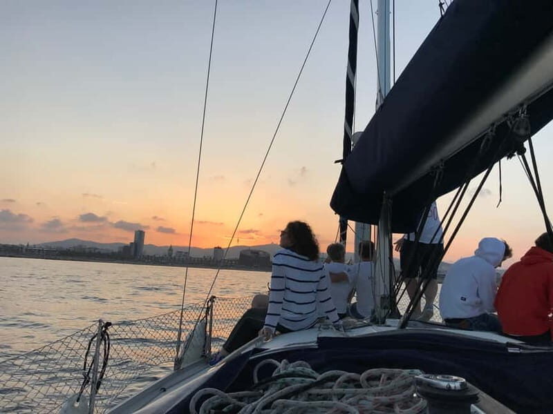 Barcelona: Daytime or Sunset Cruise with Drinks - Key Points