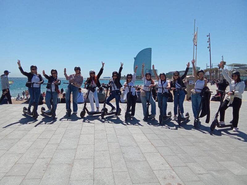 Barcelona: e-scooter and Bike tour - The Guide and Group Experience