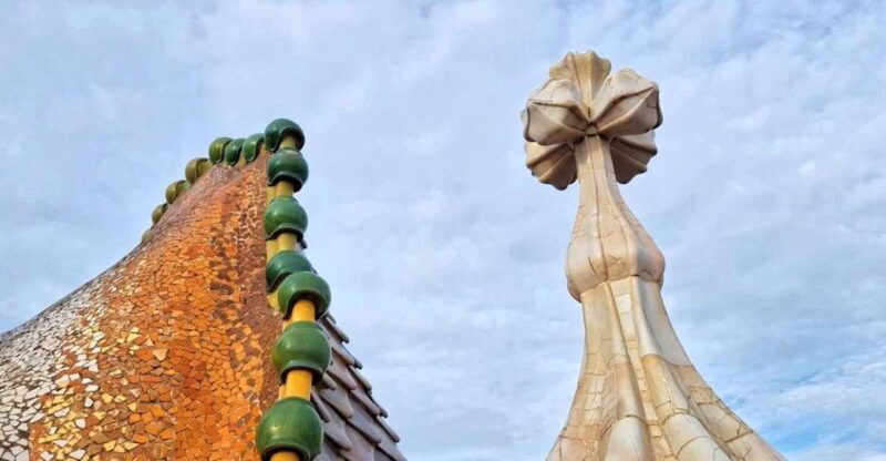 Barcelona: Exclusive Exploration of Gaudi's Masterpieces - An In-Depth Look at the Tour Experience