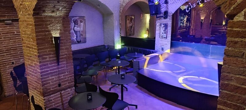 Barcelona: Exclusive Flamenco Show at El Paraigua with Drink - Authentic Experience with Laid-Back Charm