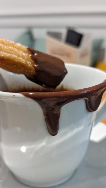 Barcelona: Experience the Best Churros with Hot Chocolate - The Itinerary and Experience Breakdown