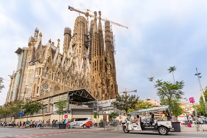 Barcelona Expert Plus Tour in Private Eco Tuk Tuk - A Novel Way to See Barcelona