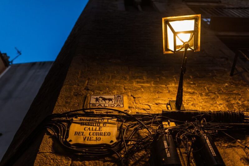 Barcelona: Explore the Gothic Quarter with a Local - The Sum Up