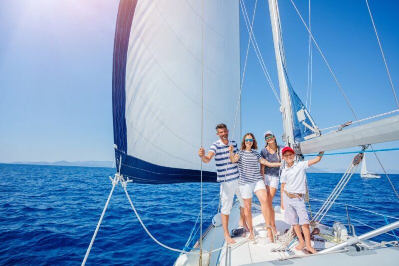 Barcelona: Family Sailing Tour - Key Points
