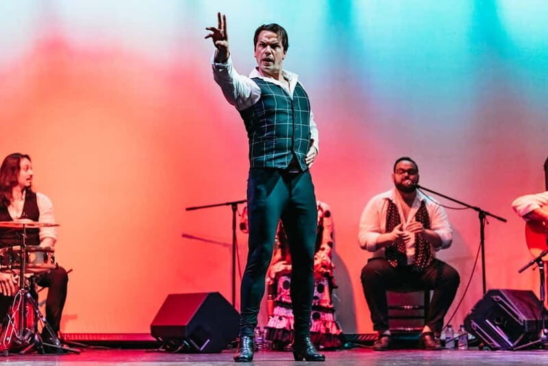Barcelona: Flamenco Show at the Theater - Key Points
