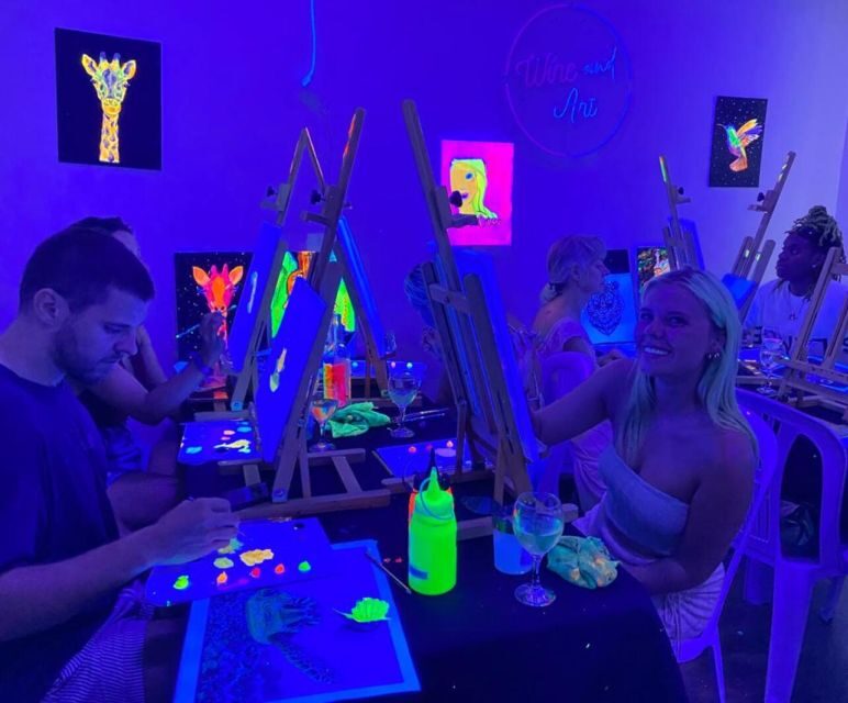Barcelona: Fluorescent Paint and Wine Workshop - Value and Pricing
