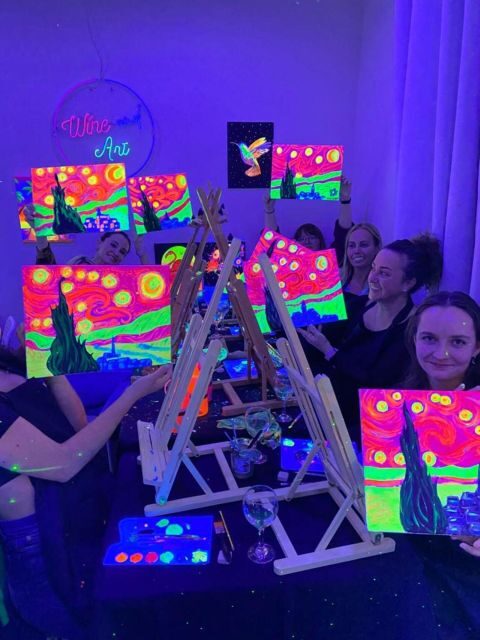 Barcelona: Fluorescent Paint and Wine Workshop - The Sum Up