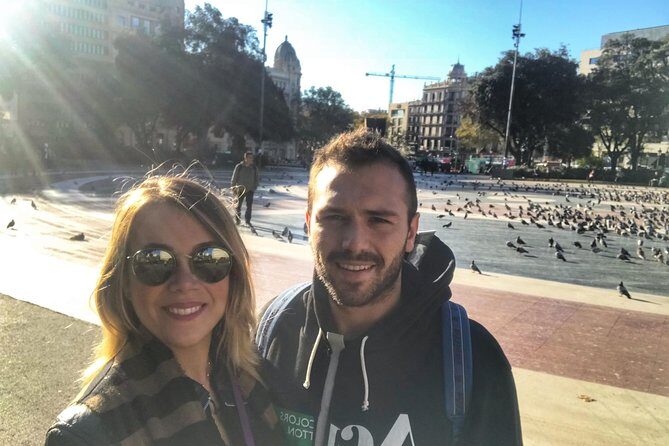 Barcelona Food Tour: Market & Gothic Quarter with Expert Guide - A Delicious Stop at a Family-Run Deli