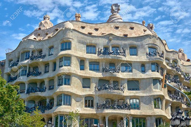 Barcelona Full-Day Sightseeing Private Tour - Starting Off: Comfort and Convenience from Your Hotel