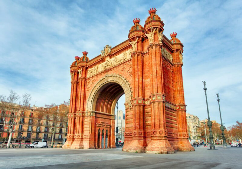 Barcelona: Gaudi Highlights Guided Tour by Electric Scooter - Key Points