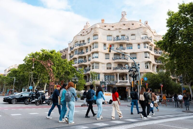 Barcelona: Gaudí Houses & Sagrada Familia Tour - The Sum Up