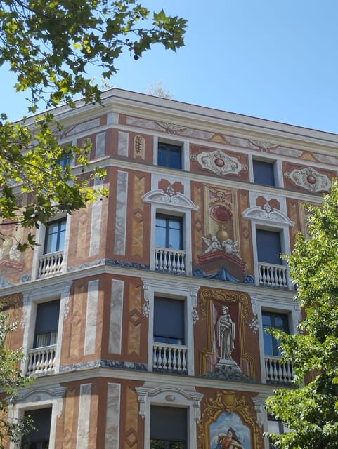 Barcelona: Golden Age of Architecture Walking Tour - Key Points