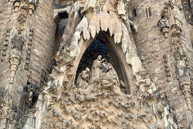 Barcelona: Gothic Paths, Tapas & Sagrada Familia Private Tour - An In-Depth Look at the Experience