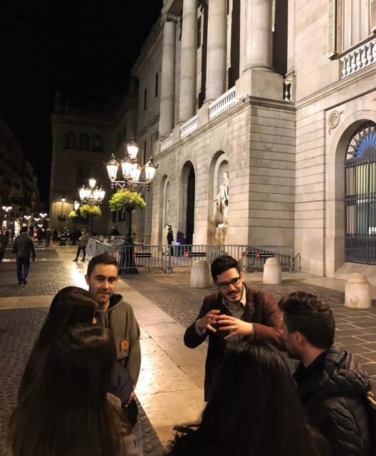 Barcelona: Gothic Quarter By Night Guided Walking Tour - Why This Tour Works Well