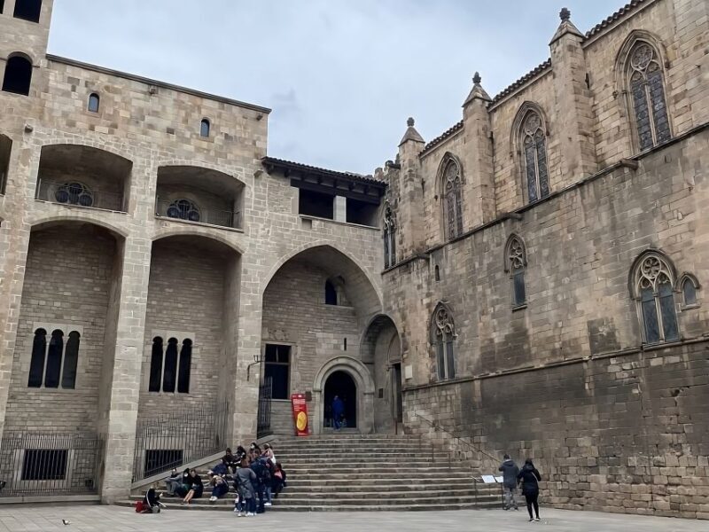 Barcelona: Gothic Quarter Group or Private Tour - The Sum Up: Who Should Consider This Tour?
