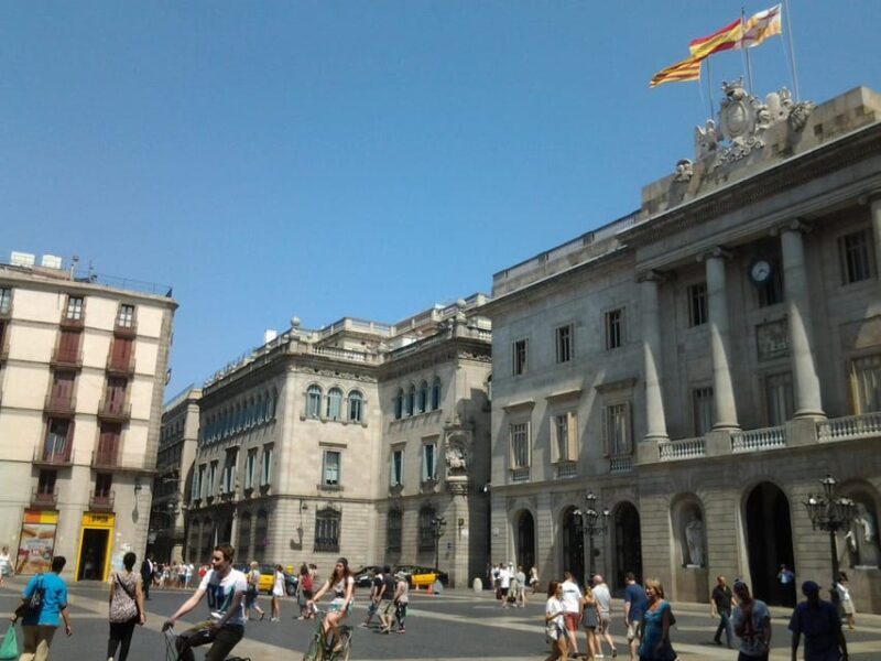 Barcelona: Gothic Quarter Legends Walking Tour with Tapas - A Walk Through Medieval Barcelona
