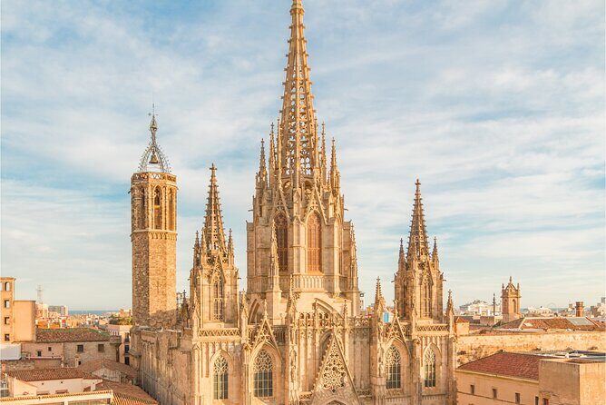Barcelona Gothic Quarter Scavenger Hunt and City Highlights Walking Tour - Authentic Travel Experience