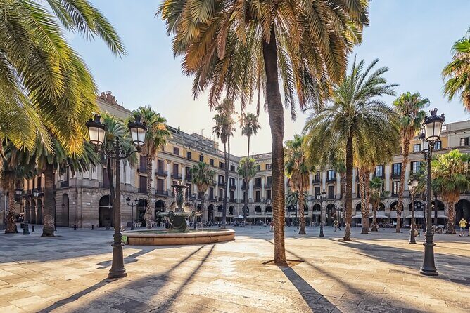 Barcelona Gothic Quarter Scavenger Hunt and City Highlights Walking Tour - Authenticity and Reviews