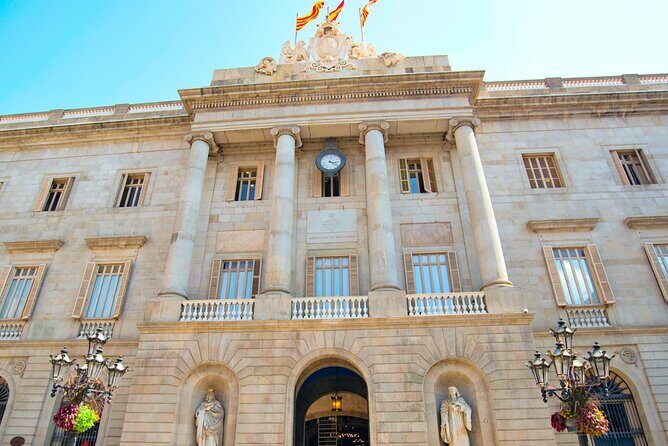 Barcelona Gothic Quarter Scavenger Hunt and City Highlights Walking Tour - Practical Details and Considerations