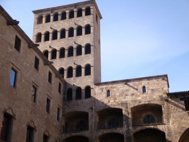 Barcelona: Gothic Quarter Walking Tour - Introduction: Why This Tour Might Be Your Best Choice in Barcelona’s Gothic Quarter