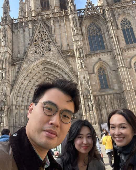 Barcelona: Gothic Quarter Walking Tour +Flamenco Show Option - Key Points