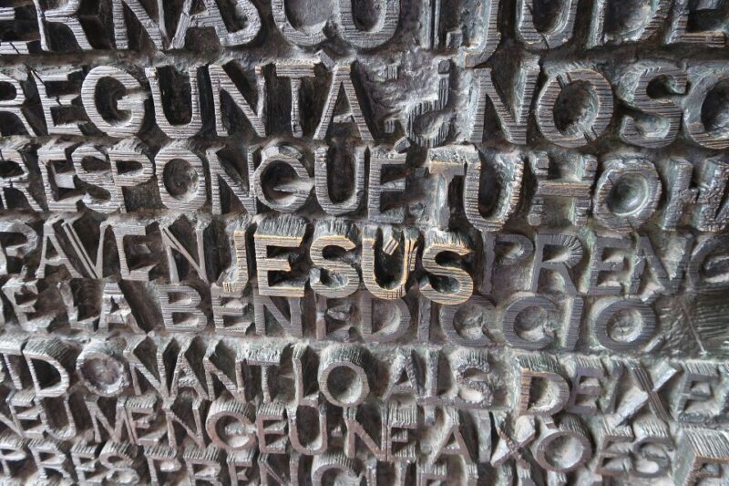 Barcelona: Guided Tour of Sagrada Familia - Authentic Experiences and Authenticity of the Tour