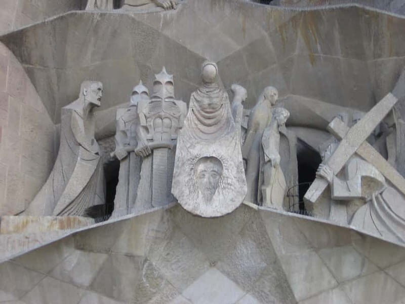 Barcelona: Guided Tour of the Sagrada Familia Skip the Line - FAQ