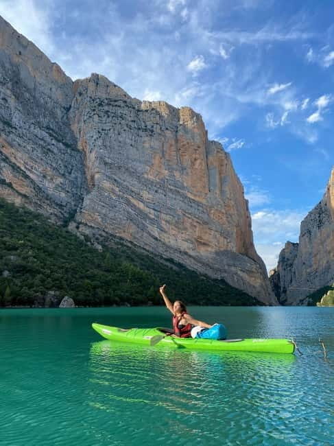 Barcelona: Kayak rental in the Mont-rebei gorge - Key Points